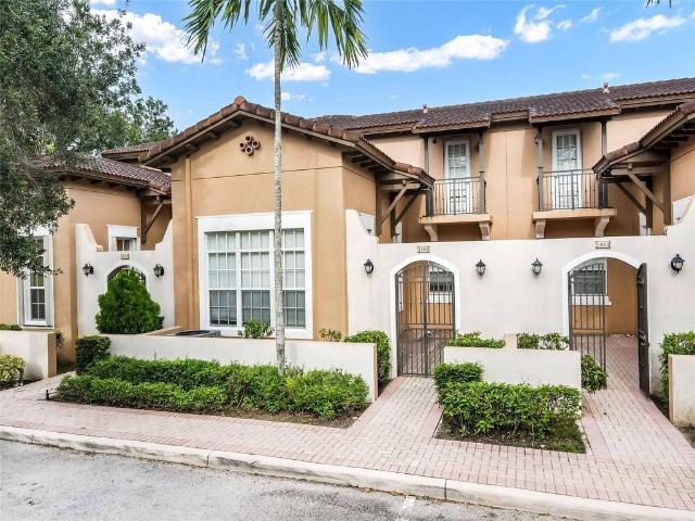 3 bedroom luxury Villa for sale in Pembroke Pines, Florida