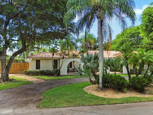 3 bedroom luxury Villa for sale in Pinecrest, United States