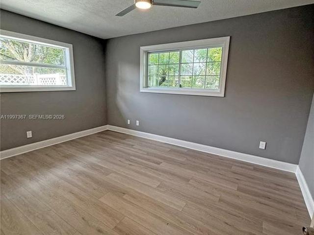 3 bedroom luxury Villa for sale in Plantation, Florida