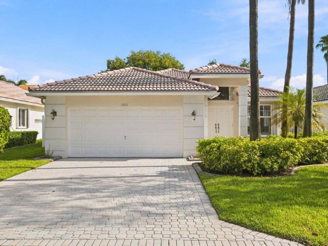 3 bedroom luxury Villa for sale in Plantation, Florida