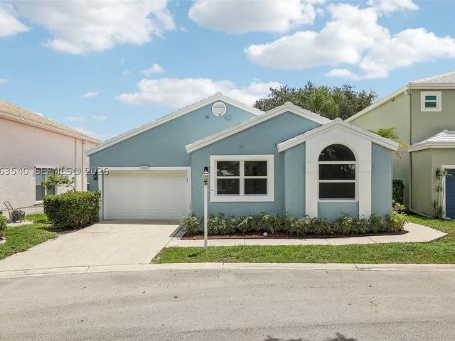 3 bedroom luxury Villa for sale in Plantation, Florida