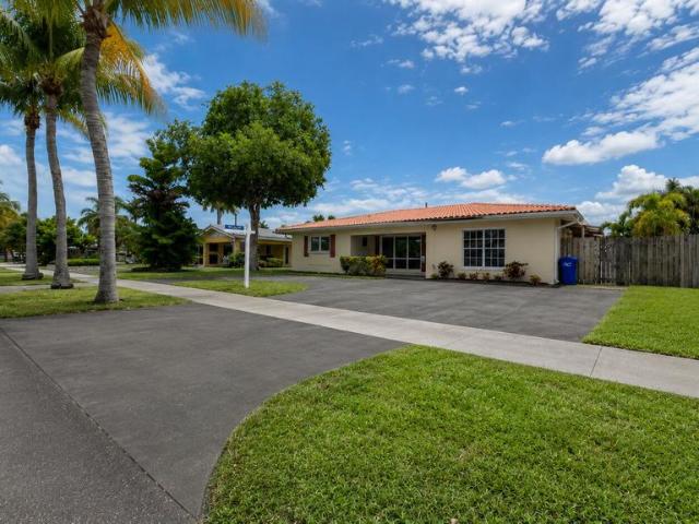 3 bedroom luxury Villa for sale in Pompano Beach, Florida