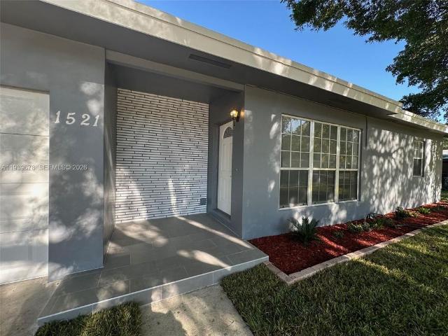 3 bedroom luxury Villa for sale in Pompano Beach, Florida