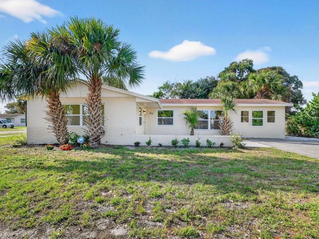 3 bedroom luxury Villa for sale in Riviera Beach, Florida
