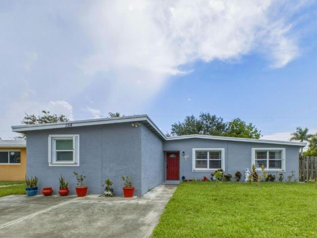 3 bedroom luxury Villa for sale in Royal Palm Beach, Florida