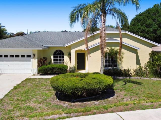 3 bedroom luxury Villa for sale in Royal Palm Beach, Florida