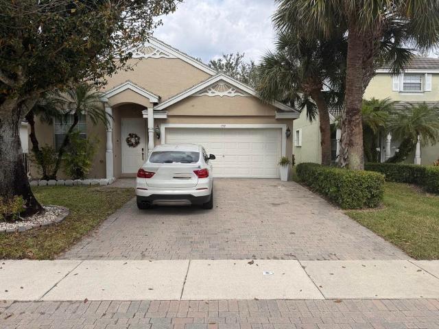 3 bedroom luxury Villa for sale in Royal Palm Beach, Florida