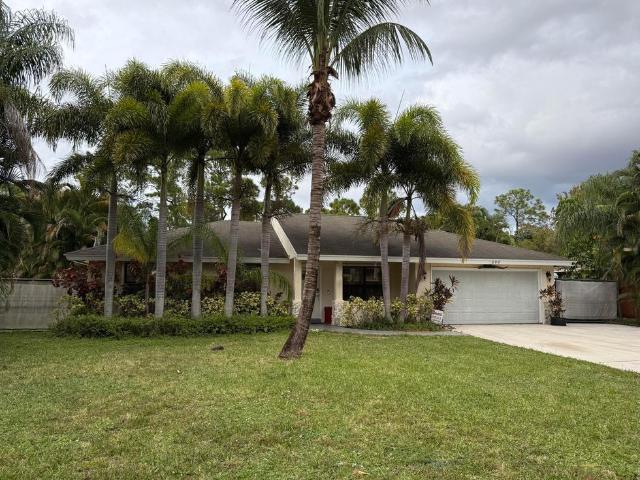 3 bedroom luxury Villa for sale in Royal Palm Beach, Florida