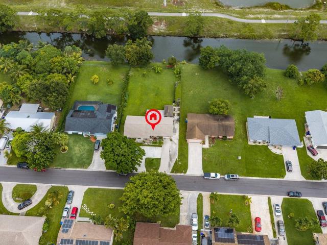 3 bedroom luxury Villa for sale in Royal Palm Beach, Florida