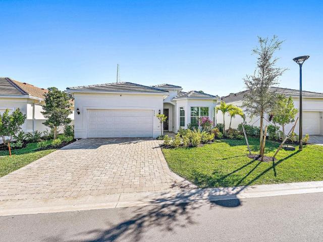 3 bedroom luxury Villa for sale in Stuart, Florida