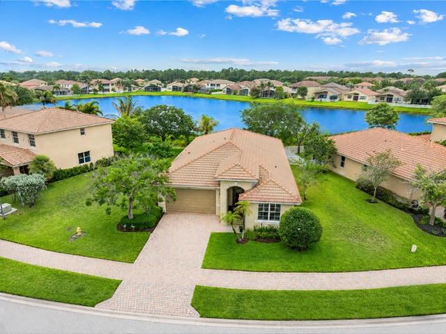3 bedroom luxury Villa for sale in Stuart, Florida