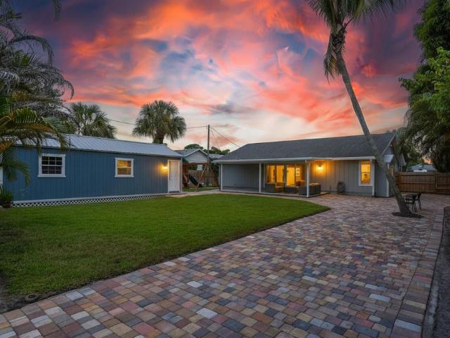 3 bedroom luxury Villa for sale in Stuart, Florida
