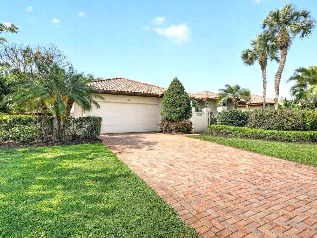 3 bedroom luxury Villa for sale in Stuart, Florida