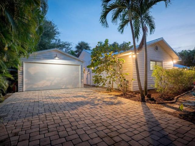 3 bedroom luxury Villa for sale in Stuart, Florida