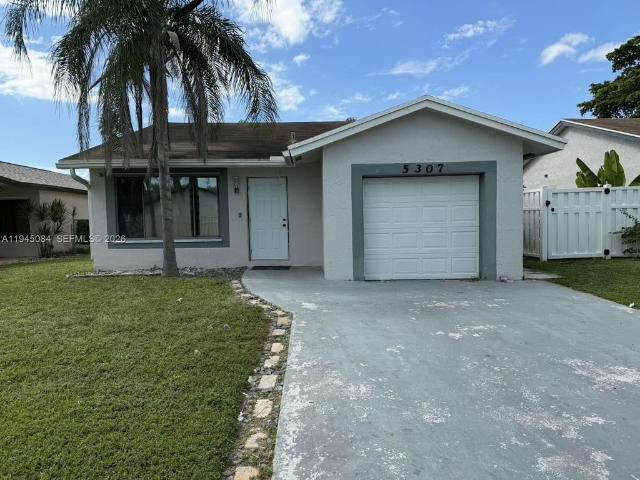 3 bedroom luxury Villa for sale in Sunrise, Florida