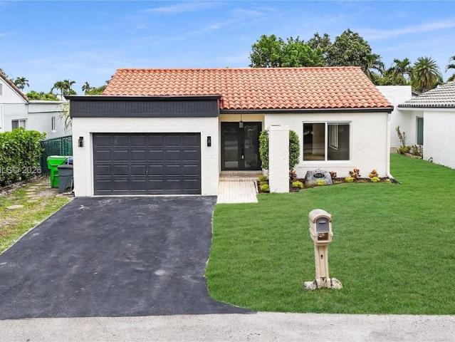 3 bedroom luxury Villa for sale in Sunrise, Florida