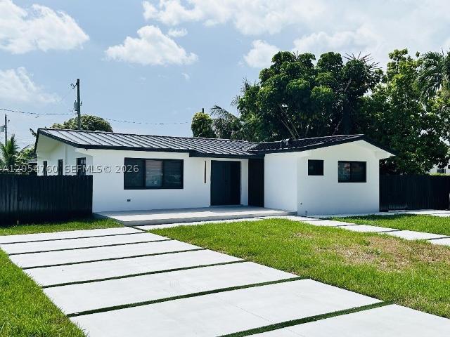 3 bedroom luxury Villa for sale in Sweetwater, Florida