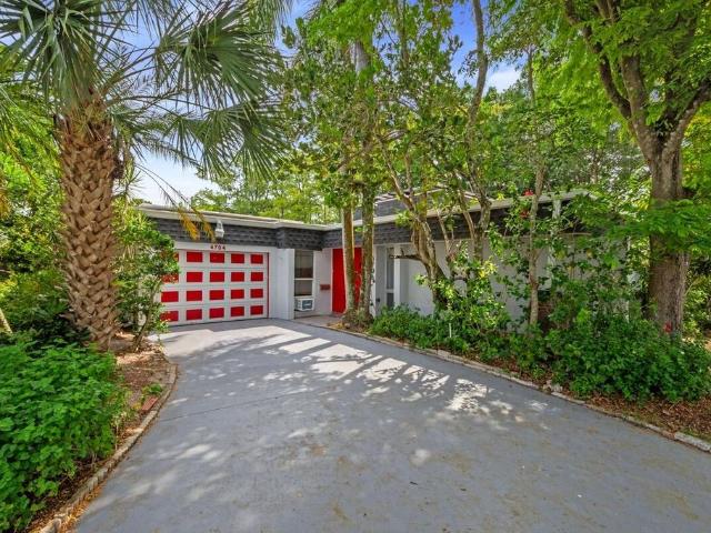 3 bedroom luxury Villa for sale in Tamarac, Florida