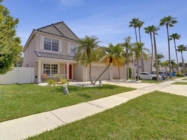 3 bedroom luxury Villa for sale in Tamarac, Florida