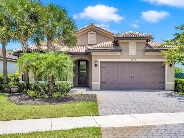 3 bedroom luxury Villa for sale in Tamarac, Florida
