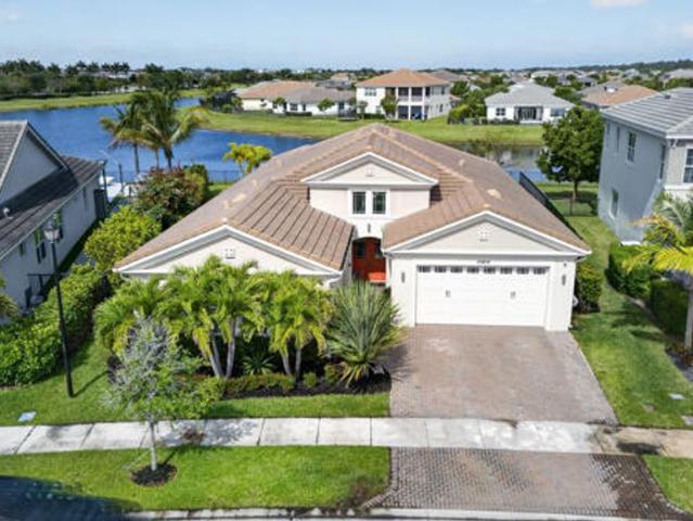 4 bedroom luxury Villa for sale in Westlake, Florida