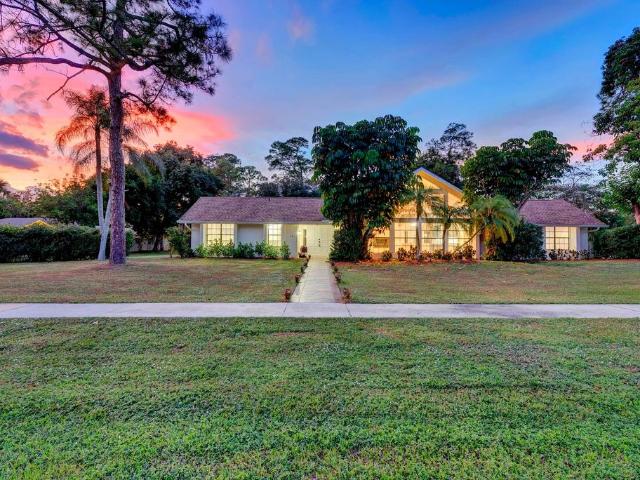 3 bedroom luxury Villa for sale in Wellington, Florida