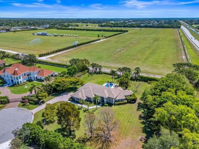 3 bedroom luxury Villa for sale in Wellington, Florida