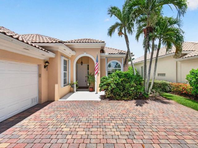 3 bedroom luxury Villa for sale in Wellington, Florida