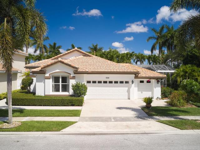 3 bedroom luxury Villa for sale in West Palm Beach, Florida