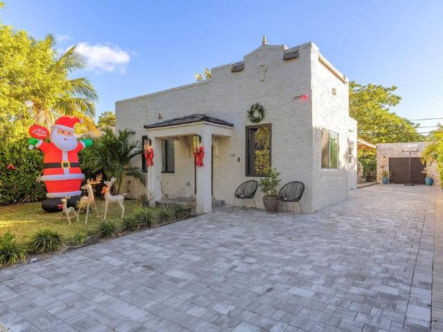 3 bedroom luxury Villa for sale in West Palm Beach, Florida