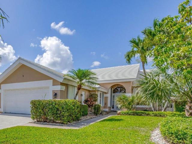 3 bedroom luxury Villa for sale in West Palm Beach, Florida