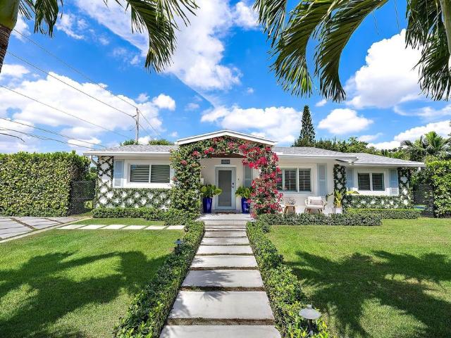 3 bedroom luxury Villa for sale in West Palm Beach, Florida