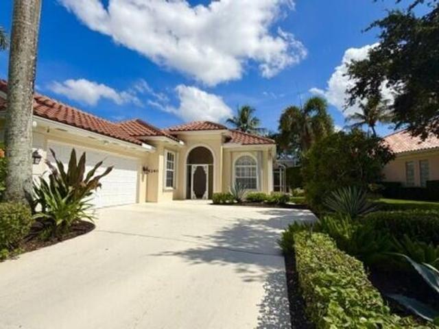 3 bedroom luxury Villa for sale in West Palm Beach, Florida