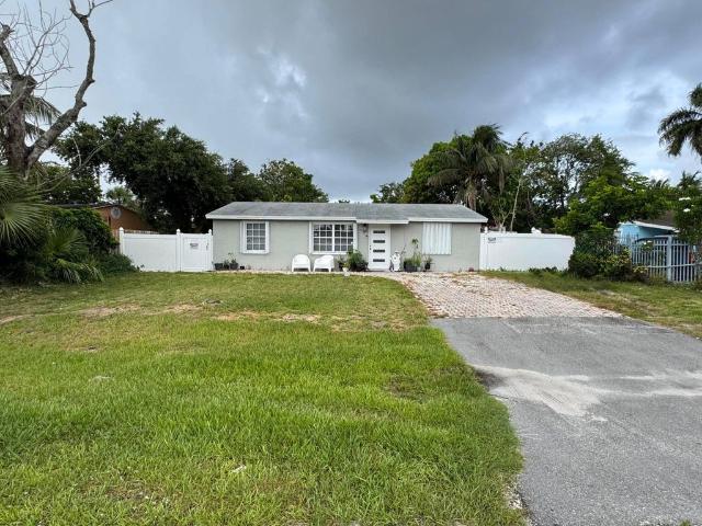 3 bedroom luxury Villa for sale in West Palm Beach, Florida
