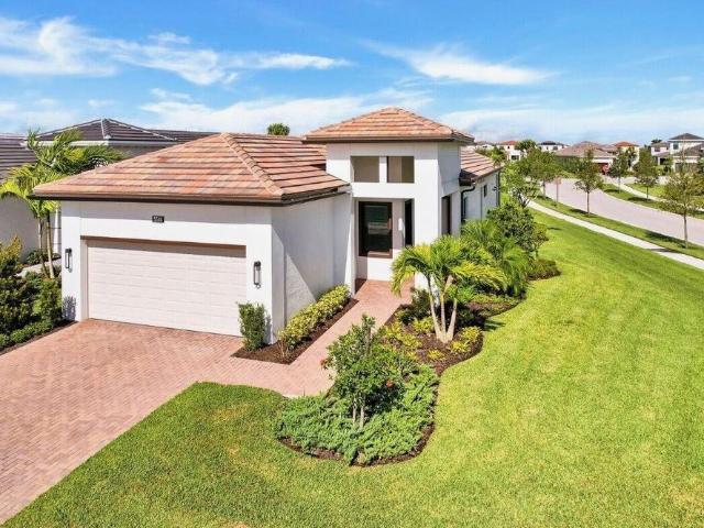 3 bedroom luxury Villa for sale in Westlake, Florida