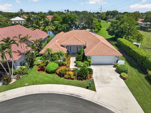 3 bedroom luxury Villa for sale in Weston, Florida