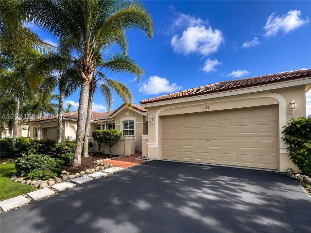 3 bedroom luxury Villa for sale in Weston, Florida