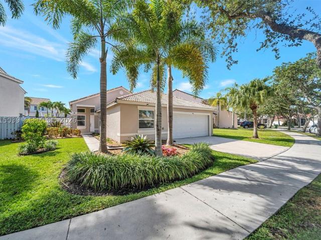 3 bedroom luxury Villa for sale in Weston, Florida