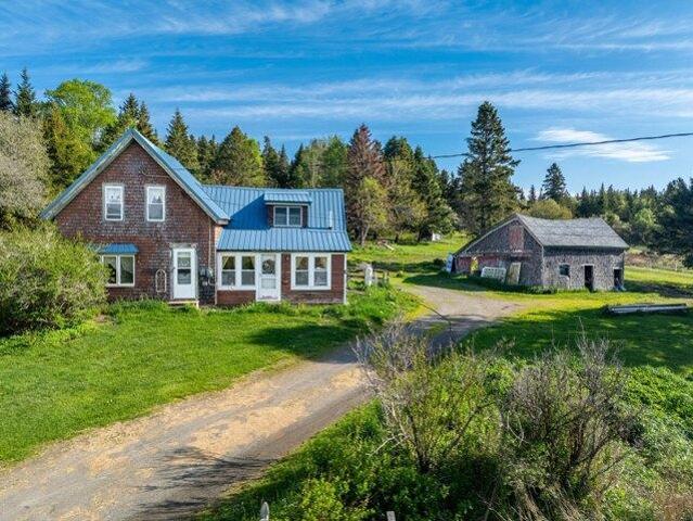 3 bedroom, Lubec ME 04652 104153565