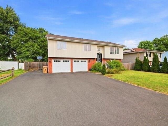 3 bedroom, Ludlow MA 01056 104809338