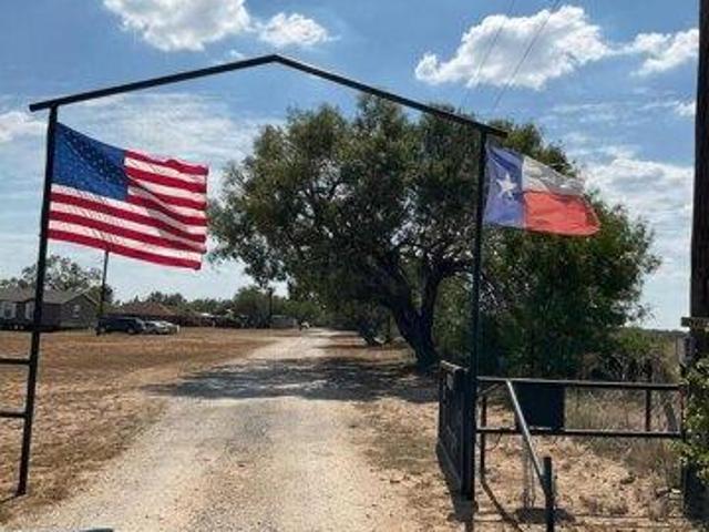 3 bedroom, Lytle TX 78052 94138666