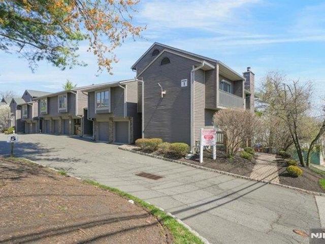 3 bedroom, Lyndhurst NJ 07071 102280934