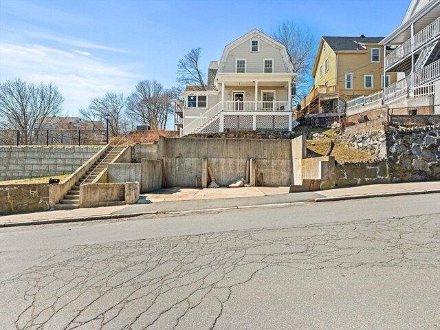 3 bedroom, Lynn MA 01902 LS102962367