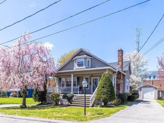 3 bedroom, Lynnfield MA 01940 102801201