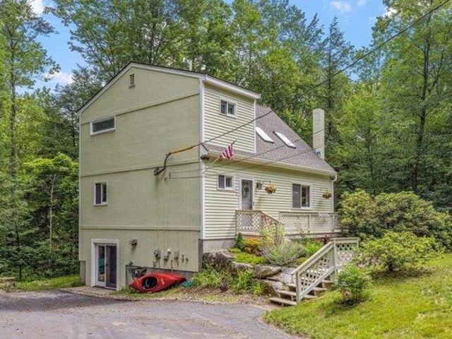 3 bedroom, Moultonborough NH 03254 LS102584870