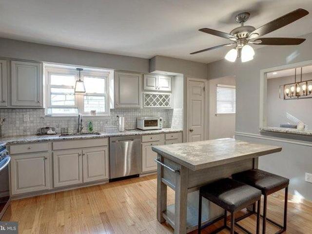 3 bedroom, Mount Laurel NJ 08054 102585327