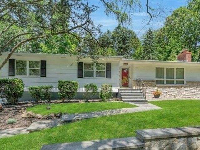 3 bedroom, Mountainside NJ 07092 104605105