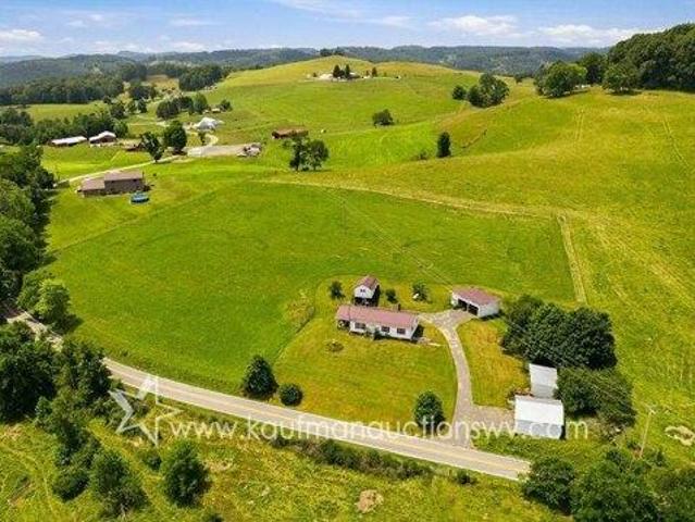 3 bedroom, Moatsville WV 26405 104908045