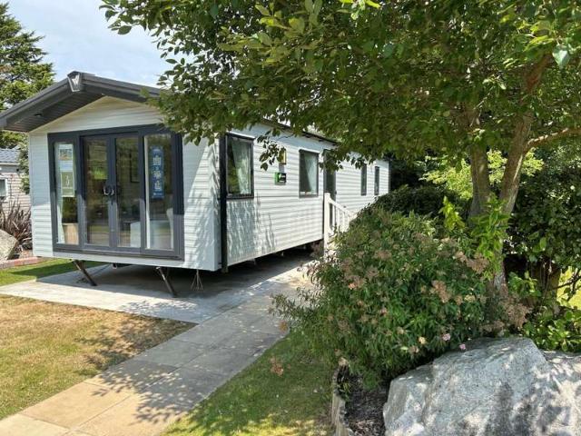 3 Bedroom Mobile Home