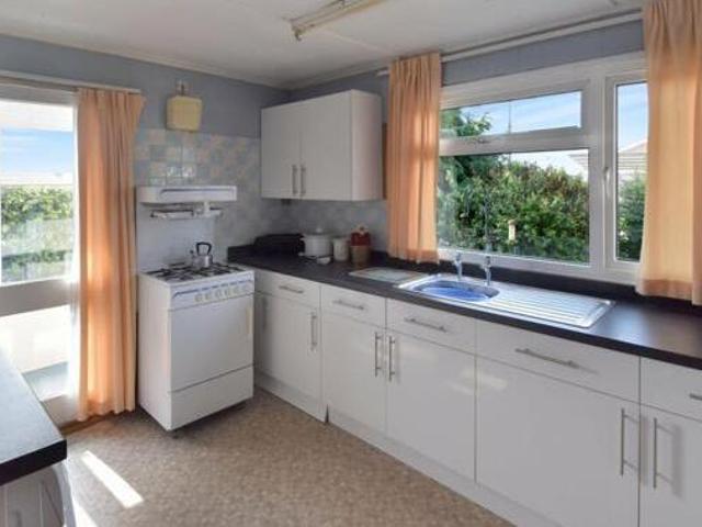 3 Bedroom Mobile Home For Sale In Vicarage Lane, Hoo